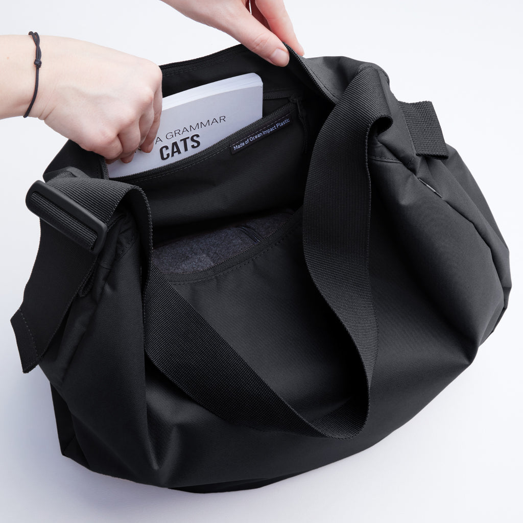 Curved Bag 'Black' – Monochrome Edition – LIEBS.CO