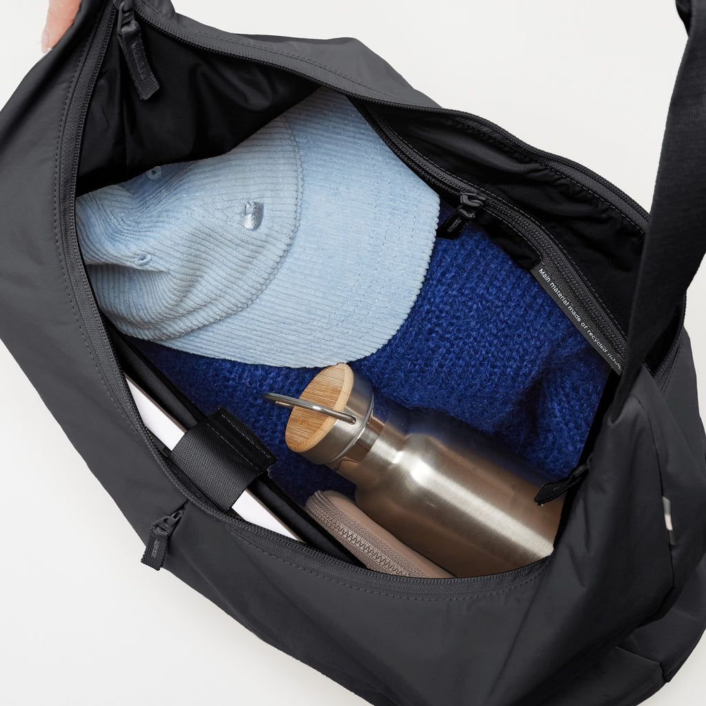 T-Shape Bag Large 'Black' – Monochrome Edition – LIEBS.CO